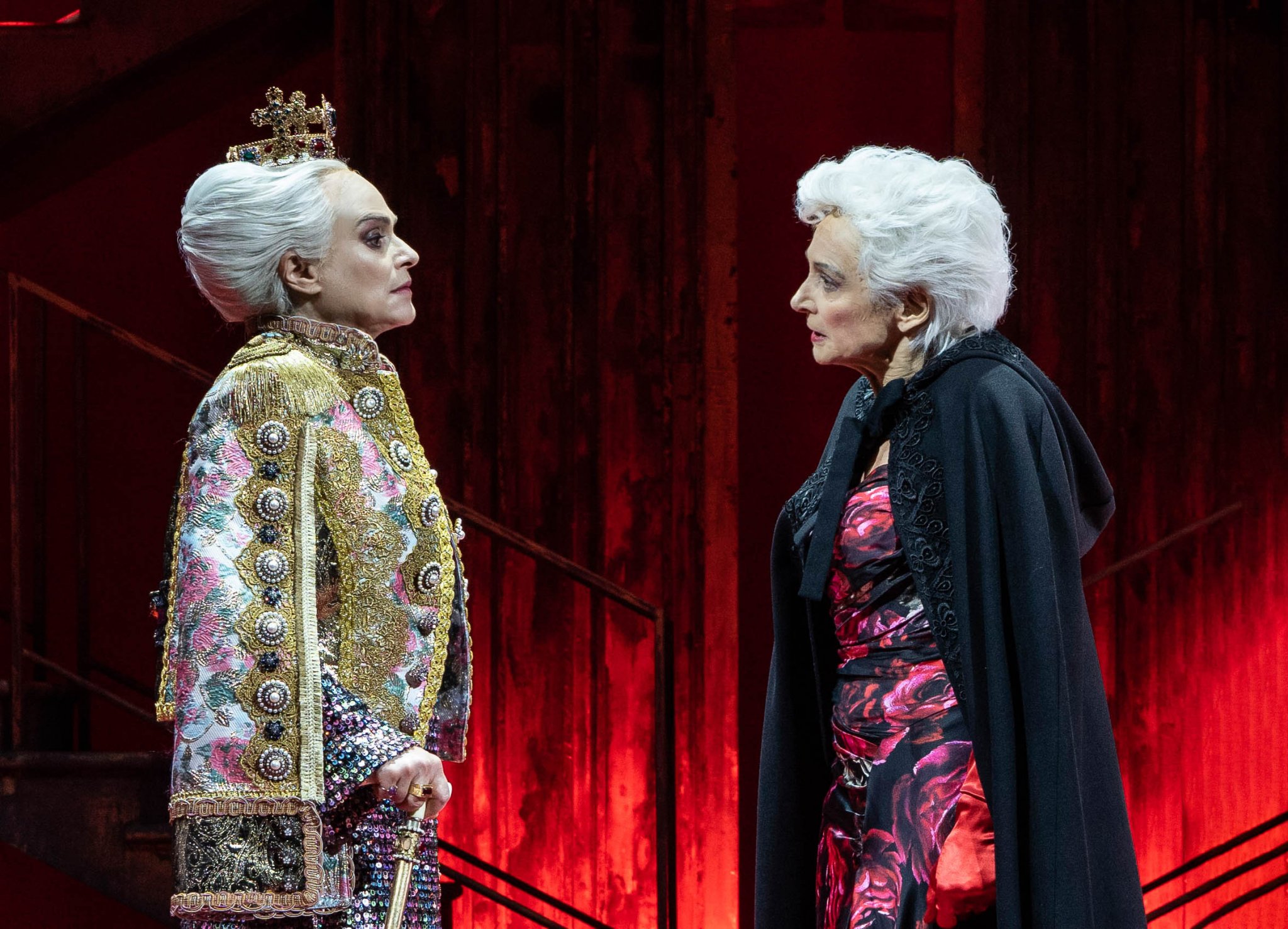 Maria Stuarda: rock, glamour e grandi interpreti - UnderTrentaUnderTrenta